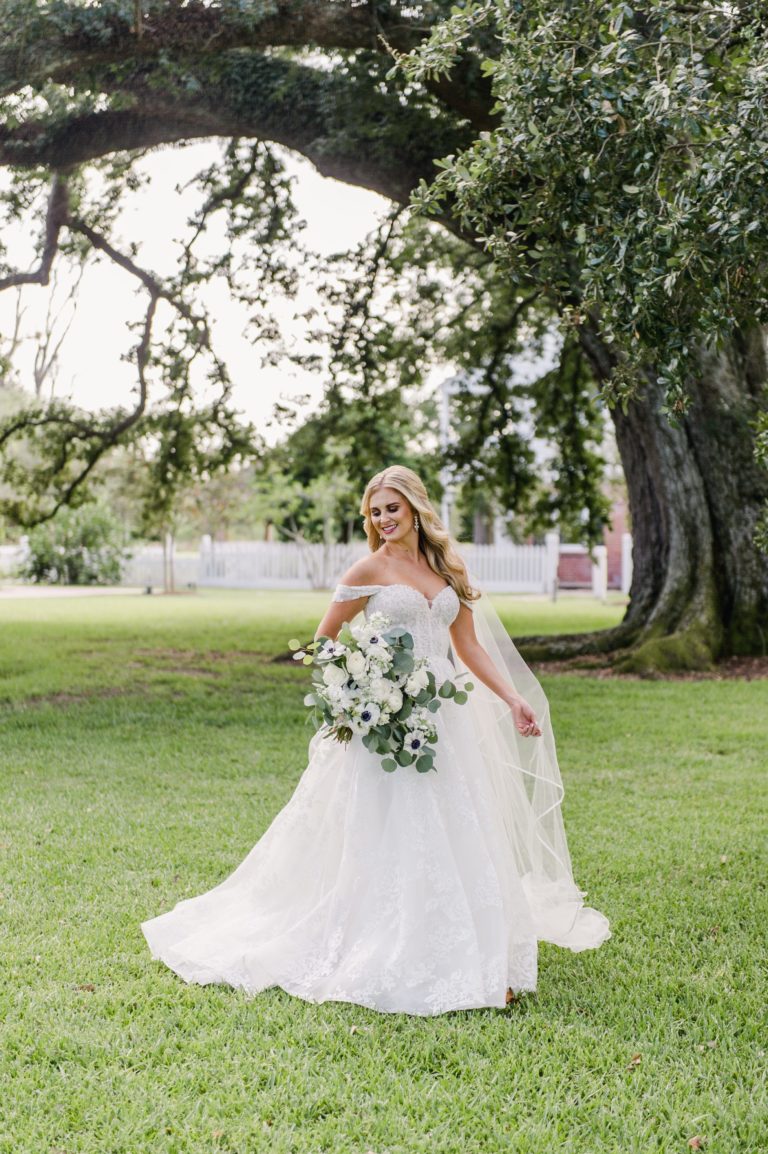 Nottoway House Bridals: Victoria - Catherine Guidry Photography